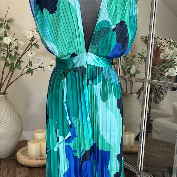 Dresses | Bcbg Plunge Dress Beautiful Vibrant Colors Satin Back Zip ...